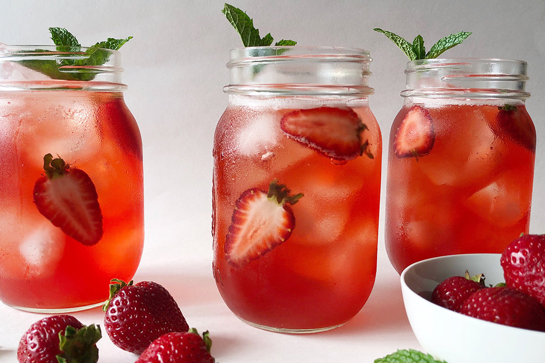 Strawberry Hibiscus Iced Tea Recipe | Stash Tea – Stash Tea Canada